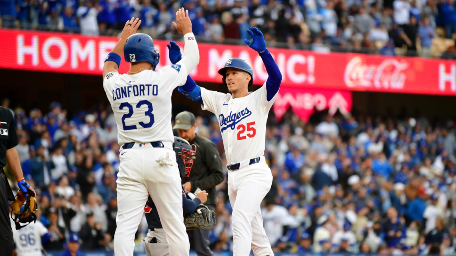 Los Angeles Dodgers outfielder Tommy Edman (25) celebrates with ...