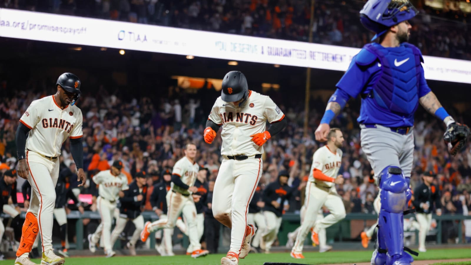 Cubs Blow 17th Game of Season, Fall 5-4 to Giants | Yardbarker