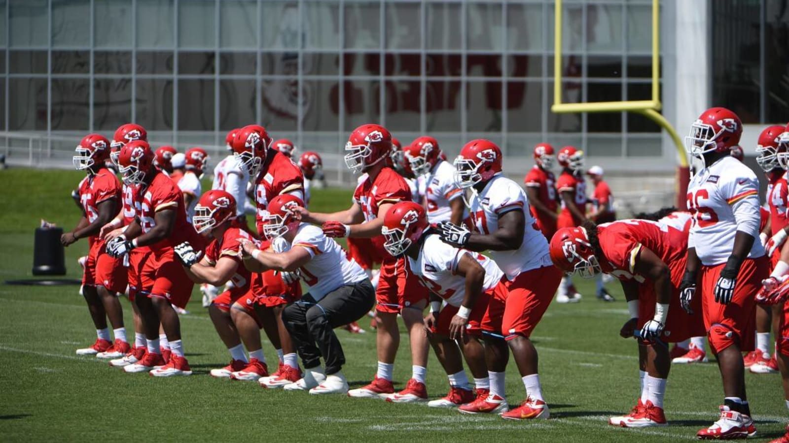 Chiefs 90-man depth chart projection: Competition intensifies with OTAs ...
