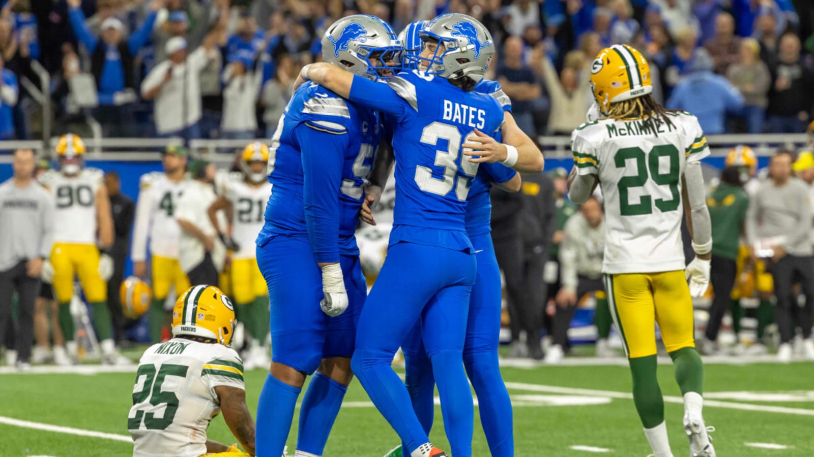 Jake Bates delivers on another game-winning kick as Lions top Packers ...
