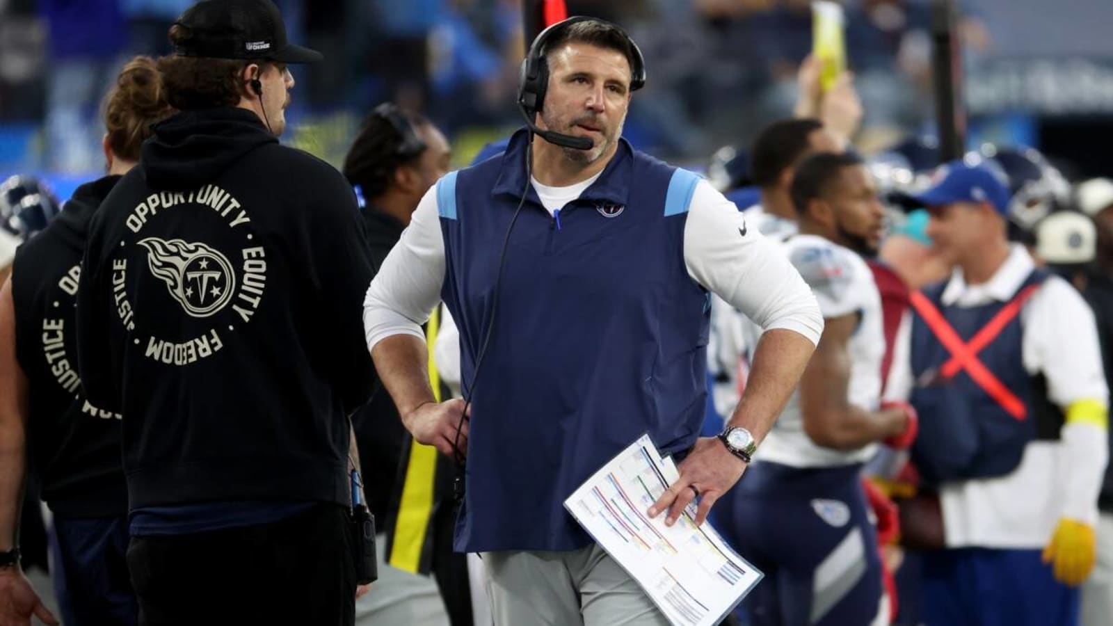 Chargers Should Target Unjustly-Fired Titans Coach Mike Vrabel | Yardbarker