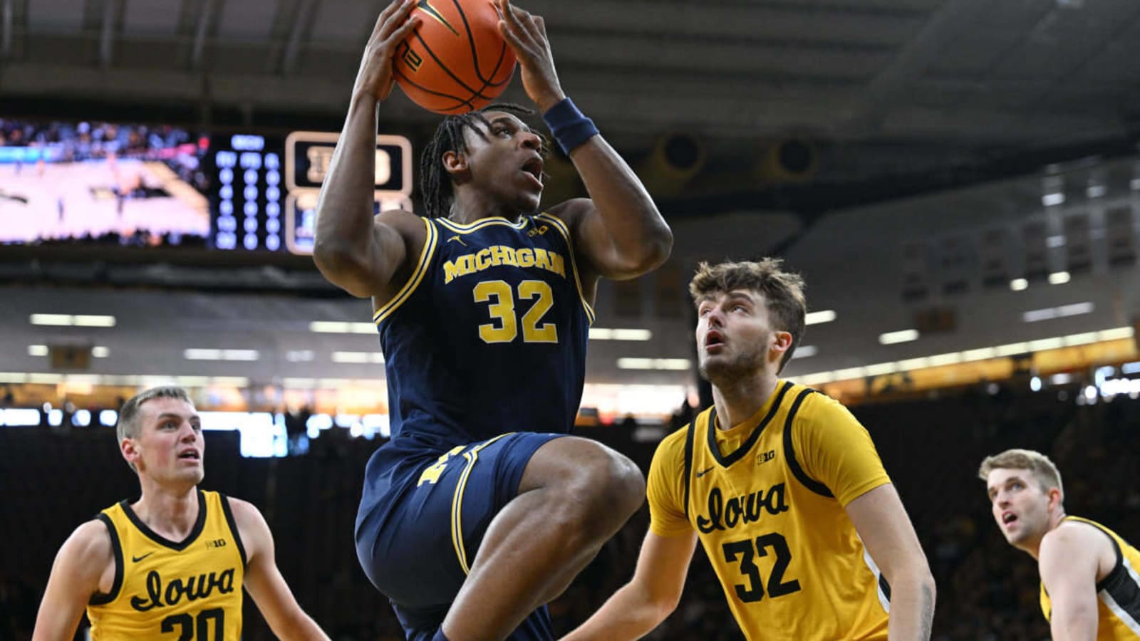 Tarris Reed Jr. Hits Transfer Portal | Yardbarker