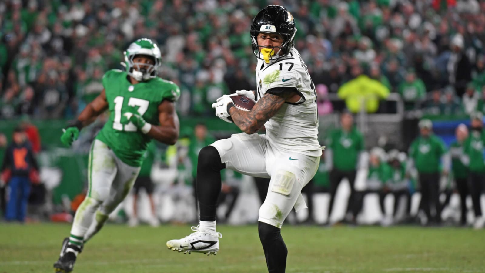 Trevor Lawrence's Ex-Teammate Sends Strong Warning After Surprise ...