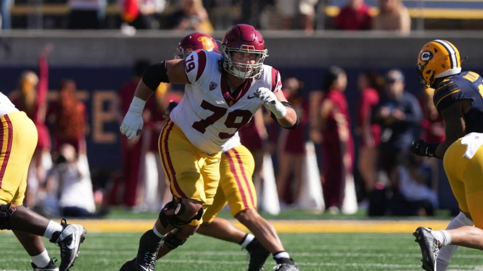 USC Football: Trojans Star OL Will Reportedly Return For Final Year ...