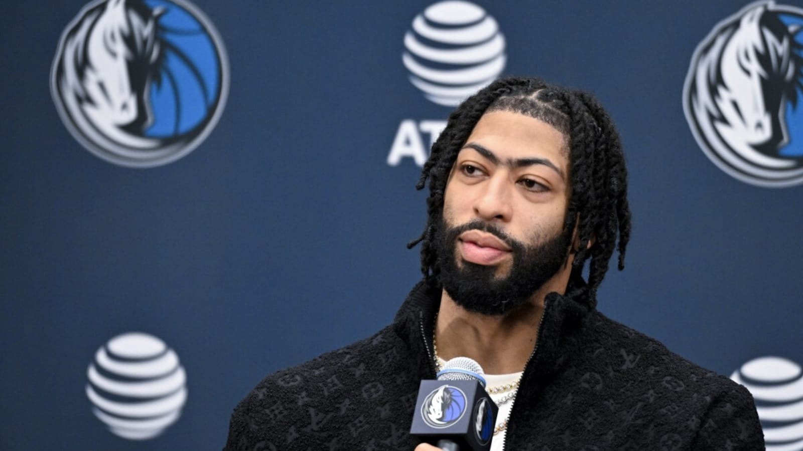 Mavericks Get Devastating Anthony Davis Injury News After Debut ...