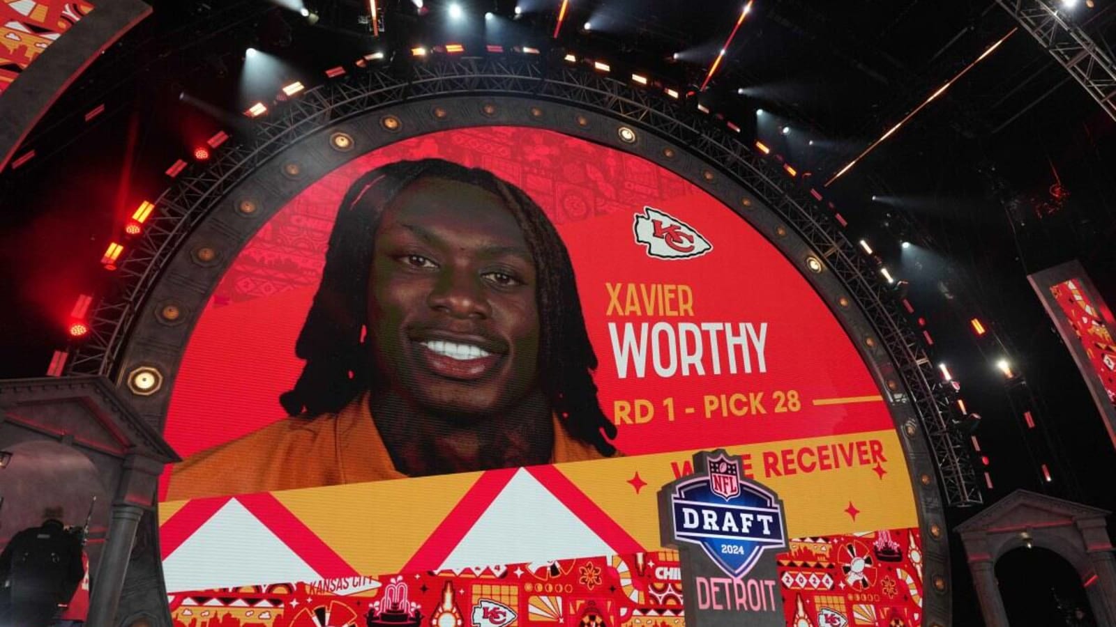 Chiefs first-round draft pick on display in the Pro Football Hall of ...