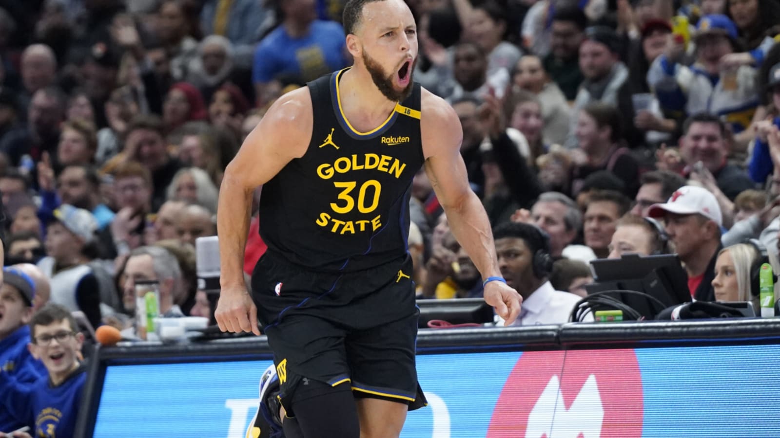 Steph Curry Made NBA History on Saturday Night | Yardbarker