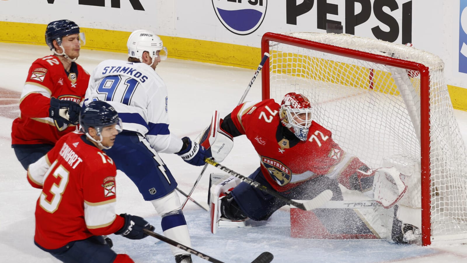 Panthers Defeat Lightning 2-1 in Battle of Sunshine State | Yardbarker