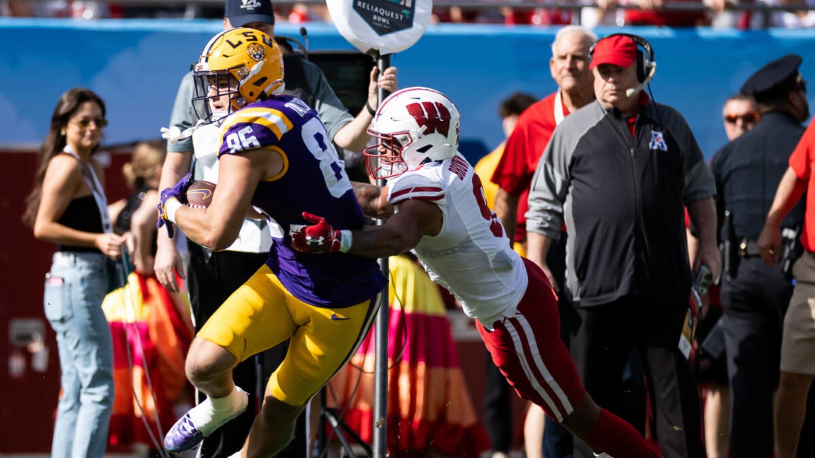 LSU TE earns praise from Tigers OC Joe Sloan: 'I think he's one of the ...