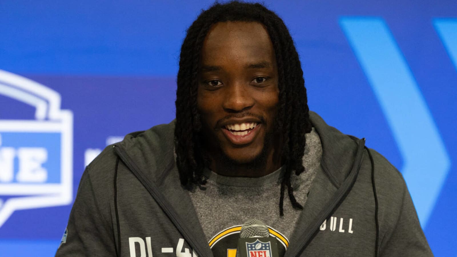 Missouri DL Darius Robinson gushes about Chiefs' coaches after formal ...