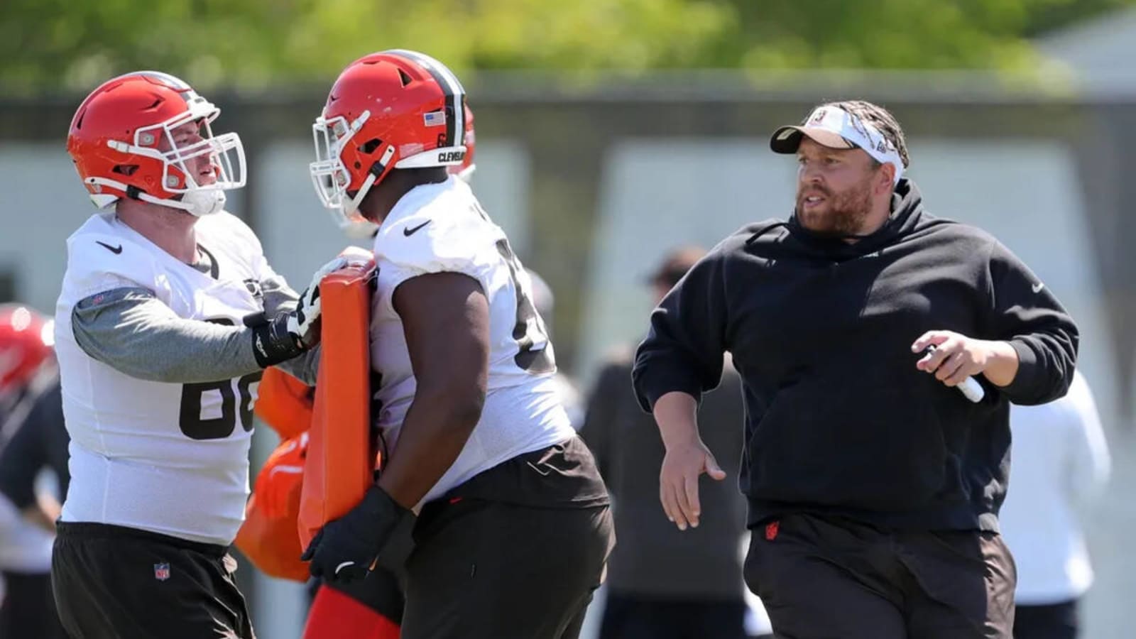 Browns offensive line coach Andy Dickerson is taking the perfect ...