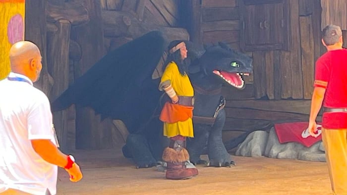 Universal Epic Universe’s Isle of Berk Is a Dragon Animatronic ...