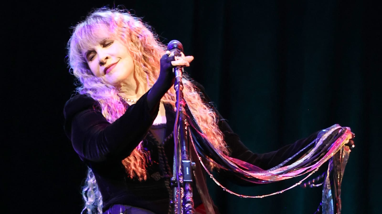 Singers older than 70 who are still rocking out | Yardbarker