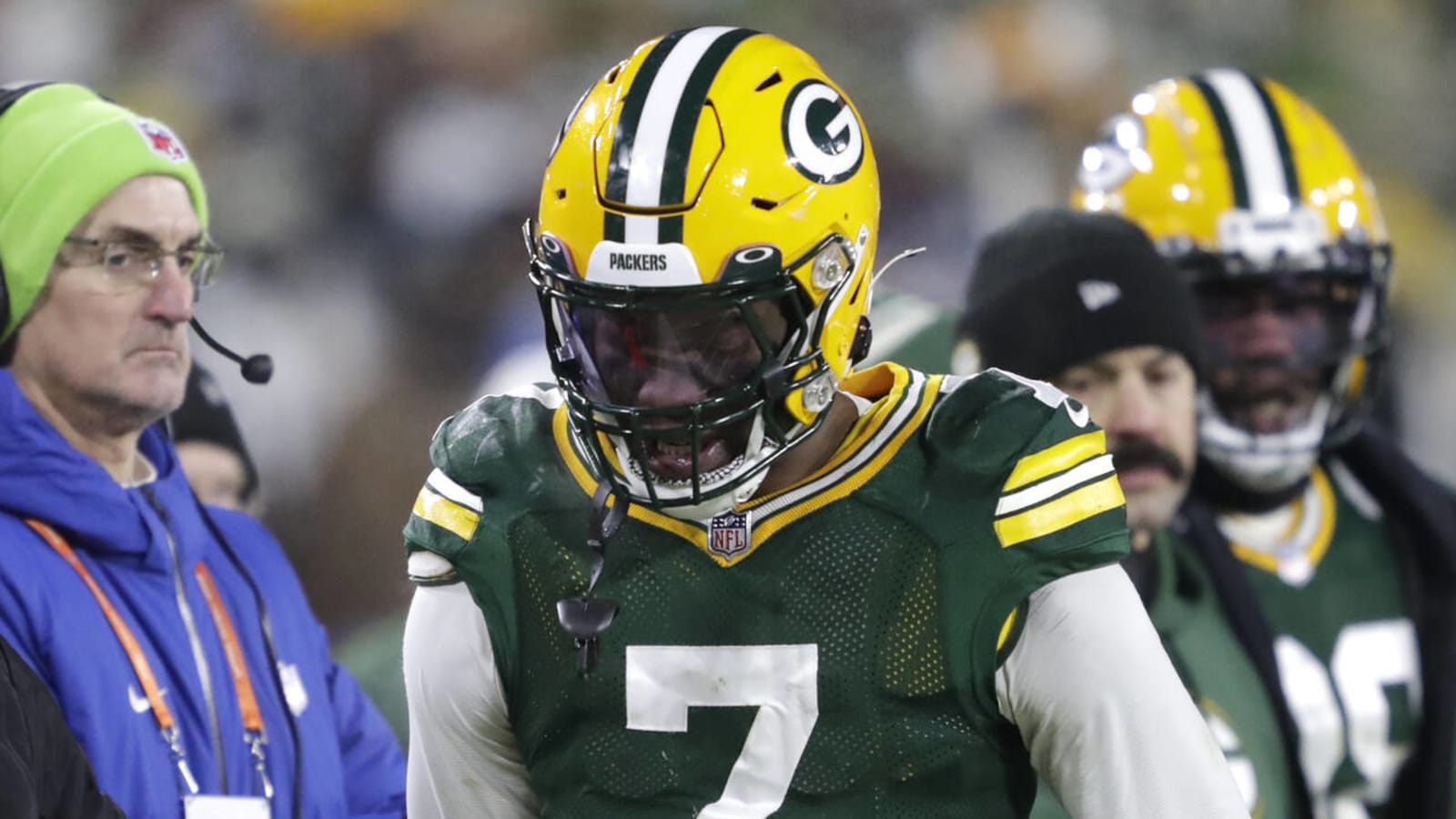 Quay Walker apologizes for shove that earned ejection | Yardbarker