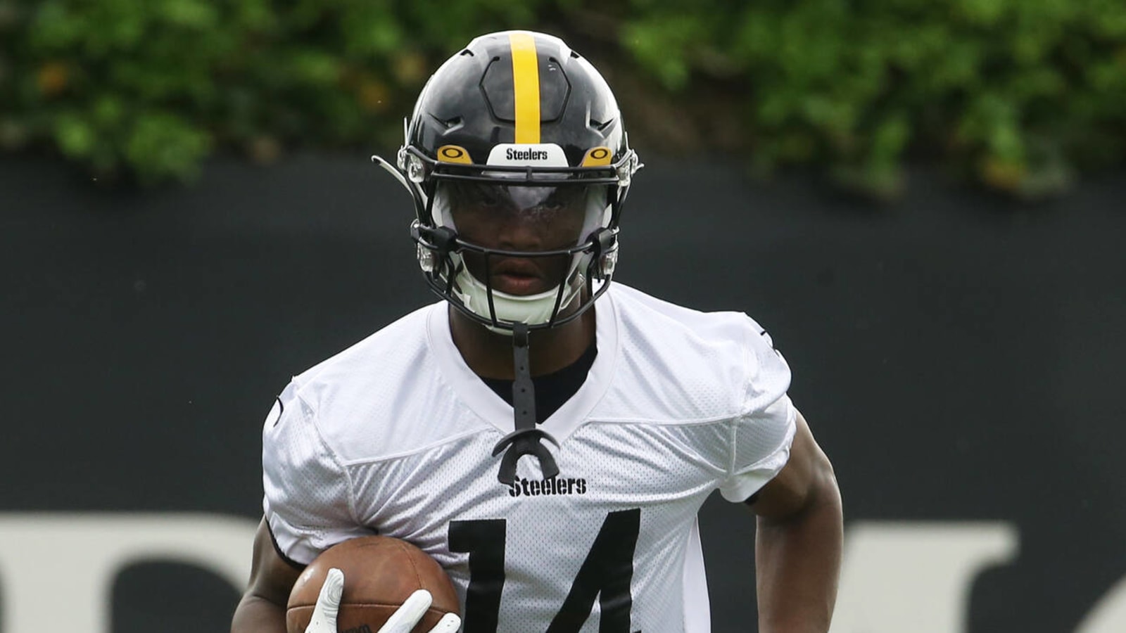 George Pickens remains confident despite slow start | Yardbarker