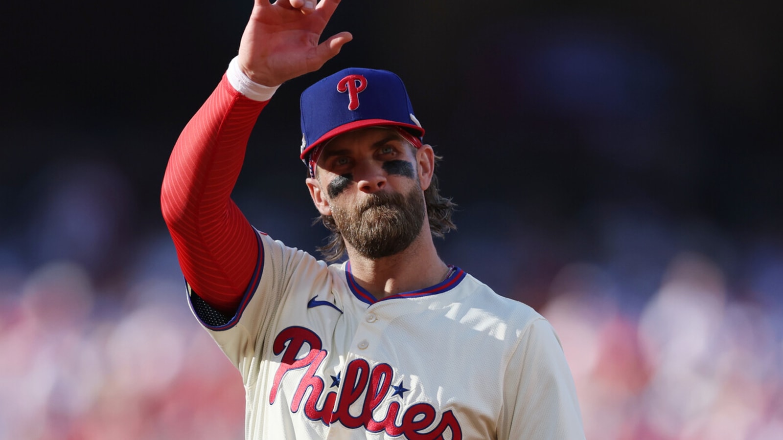 Bryce Harper launches ball into stands after making fantastic play ...