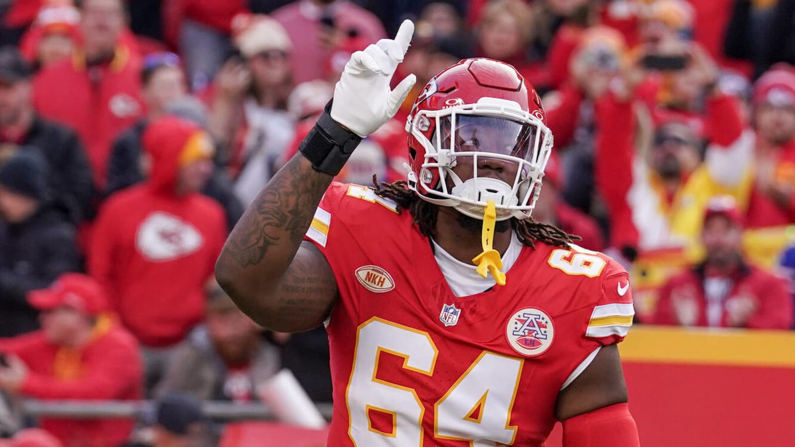 These two Chiefs offensive linemen will compete to start at left tackle ...