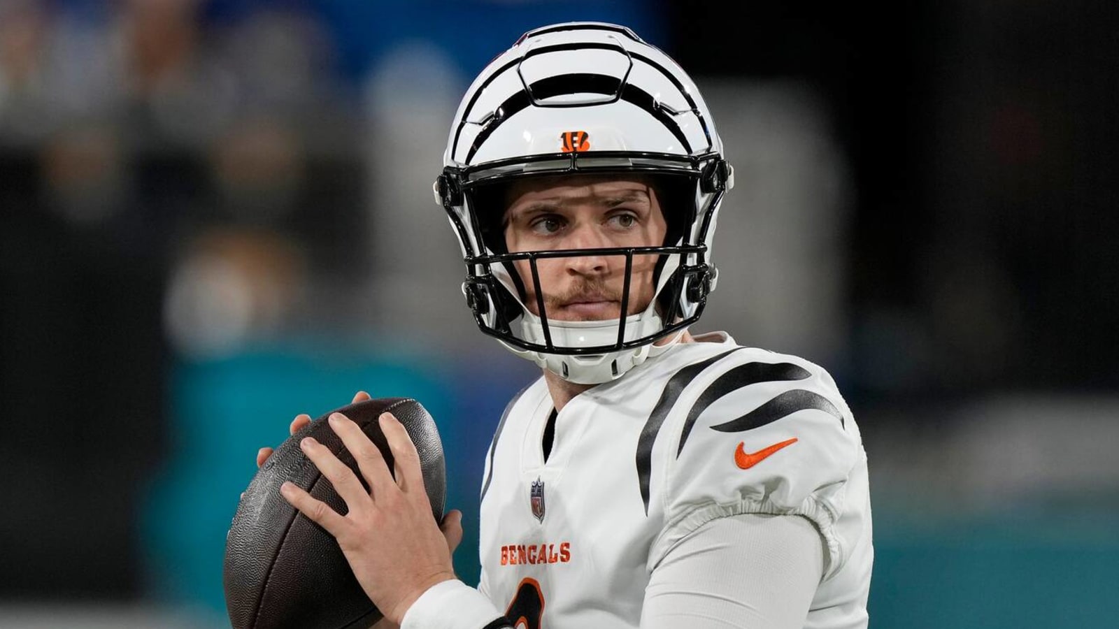 Watch: Jake Browning's clutch play continues with awkward QB sneak on ...