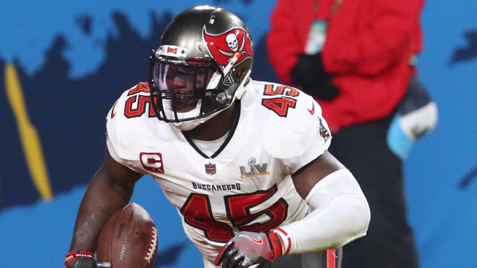 Bucs' Devin White says he's the best linebacker in NFL | Yardbarker