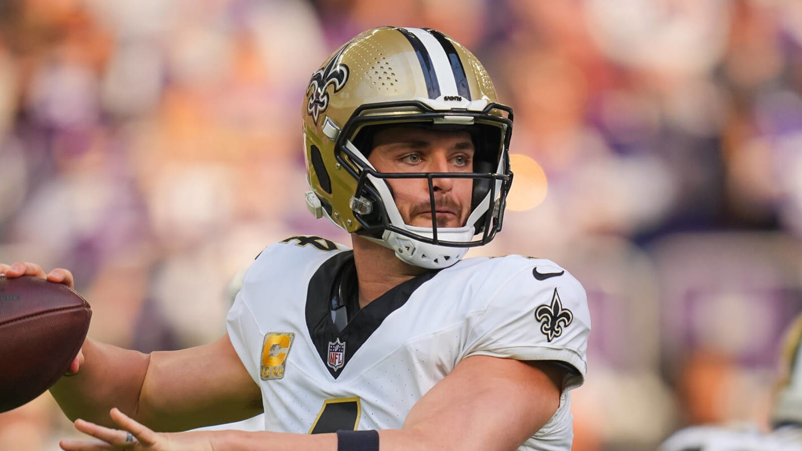 Derek Carr to play through significant injuries against Panthers ...