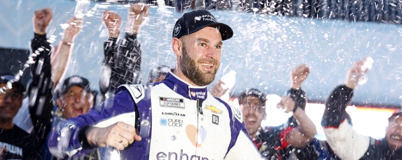 Ryan McCafferty Archives | Yardbarker