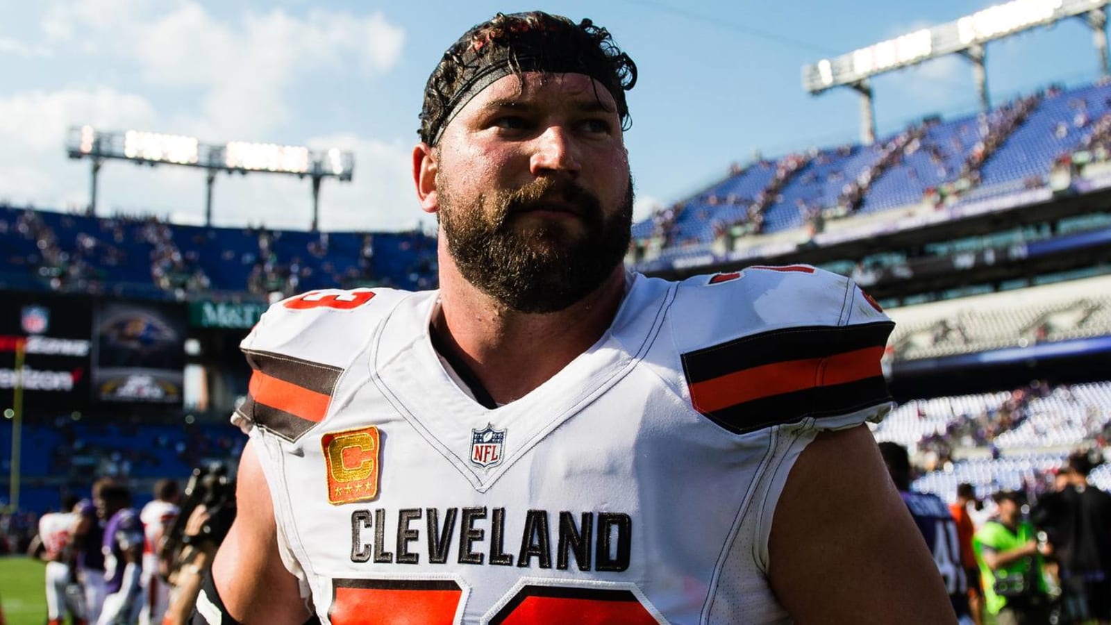 Joe Thomas has gotten incredibly jacked in retirement | Yardbarker