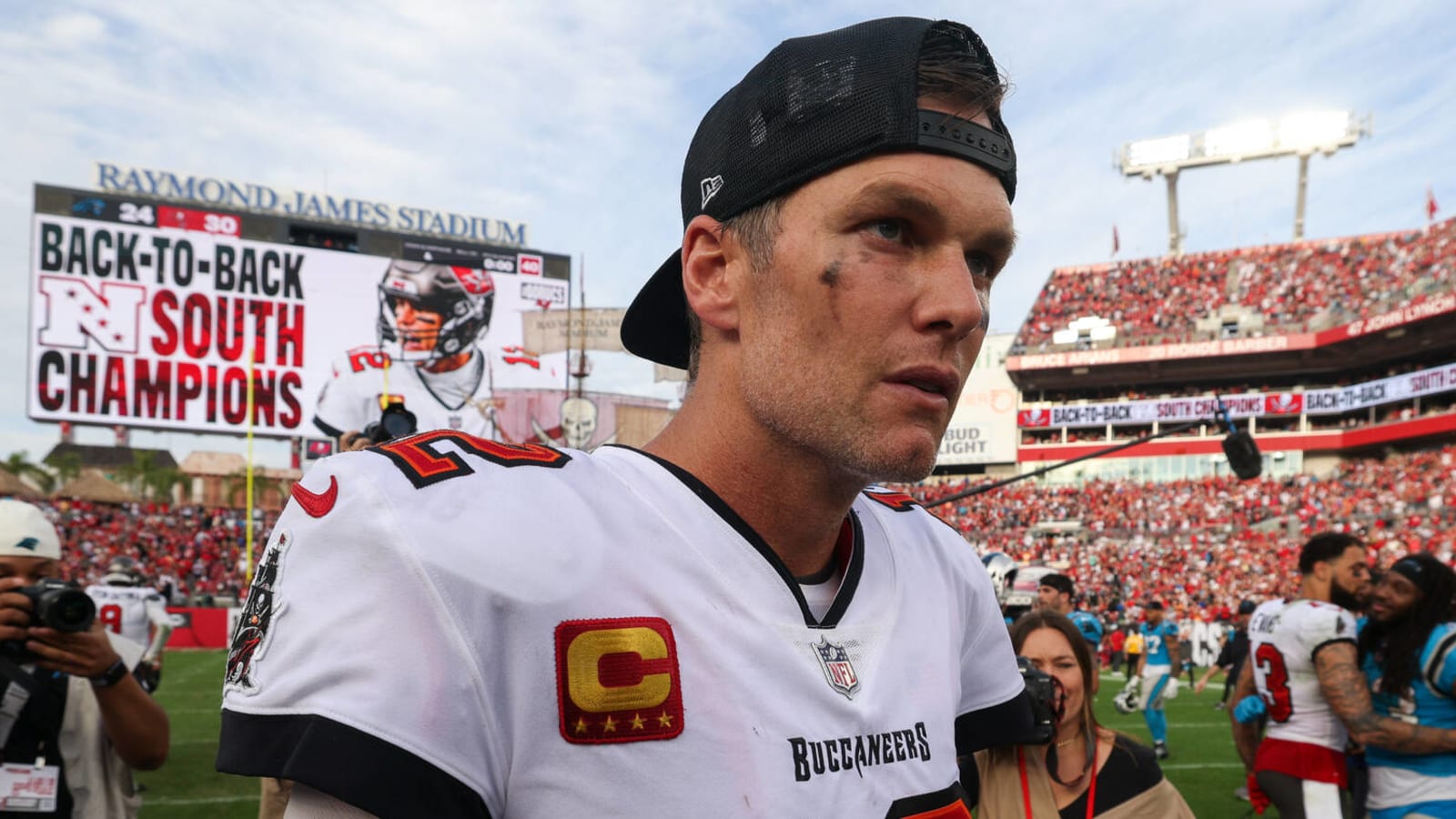 Buccaneers reportedly 'very much want' Tom Brady back | Yardbarker