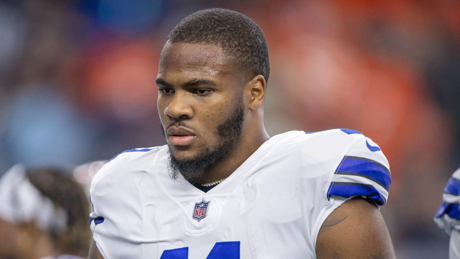 Watch: Micah Parsons just beat Tyreek Hill in a foot race | Yardbarker