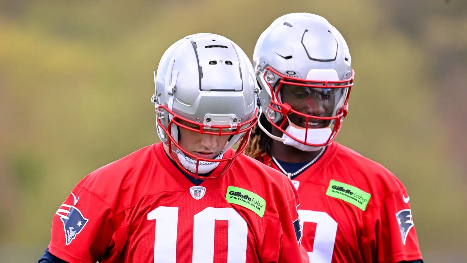 Insider reveals Patriots' QB depth chart amid battle | Yardbarker