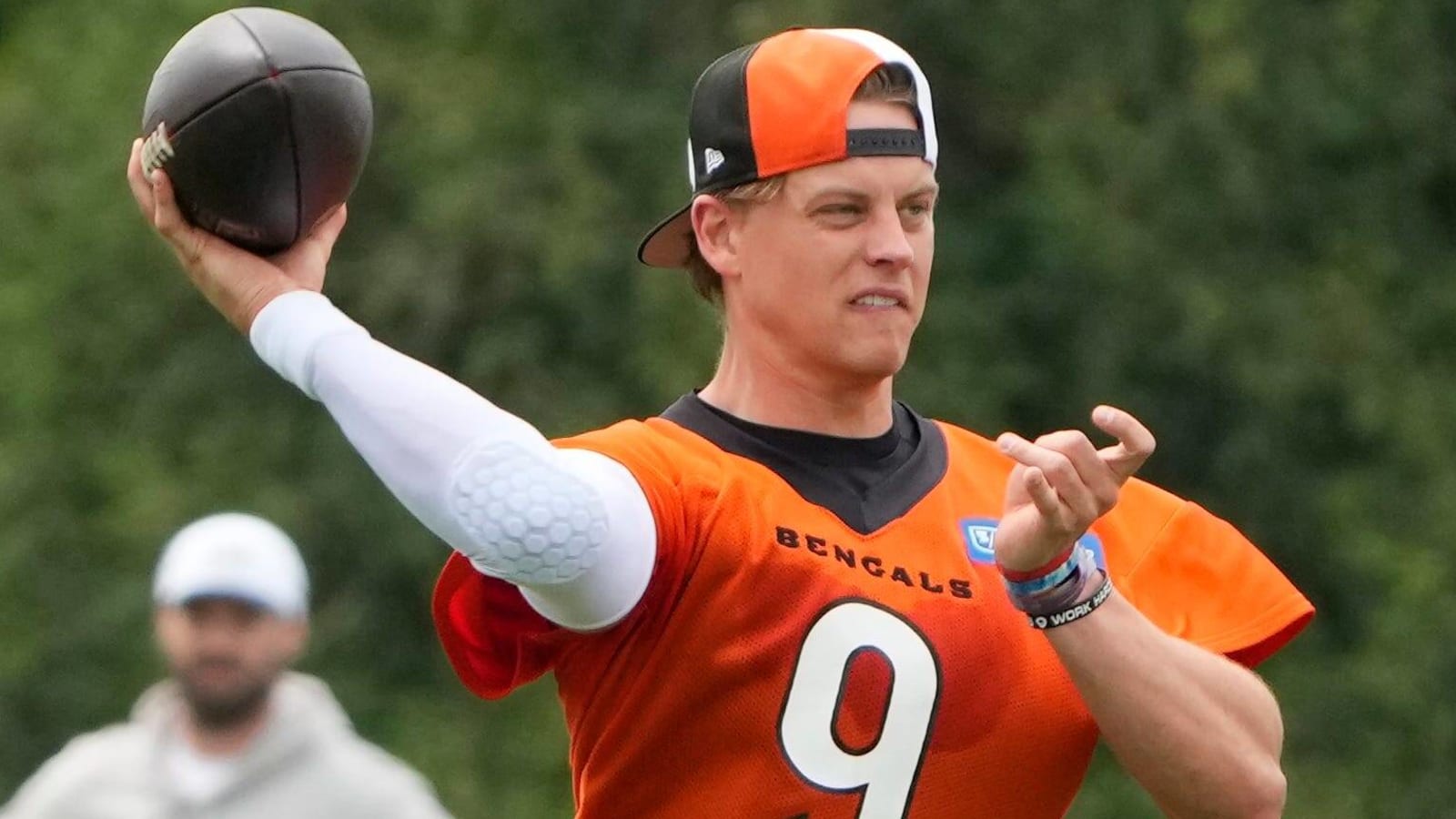 Watch: Bengals QB Joe Burrow looks good at OTAs | Yardbarker