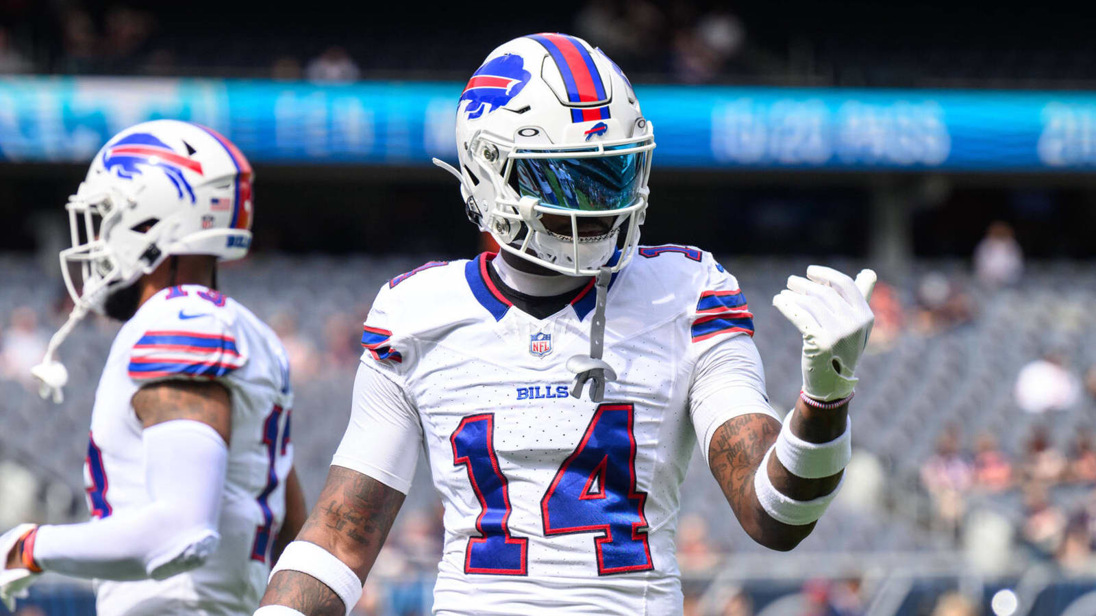 Hot mic catches Bills reporter roasting WR Stefon Diggs | Yardbarker