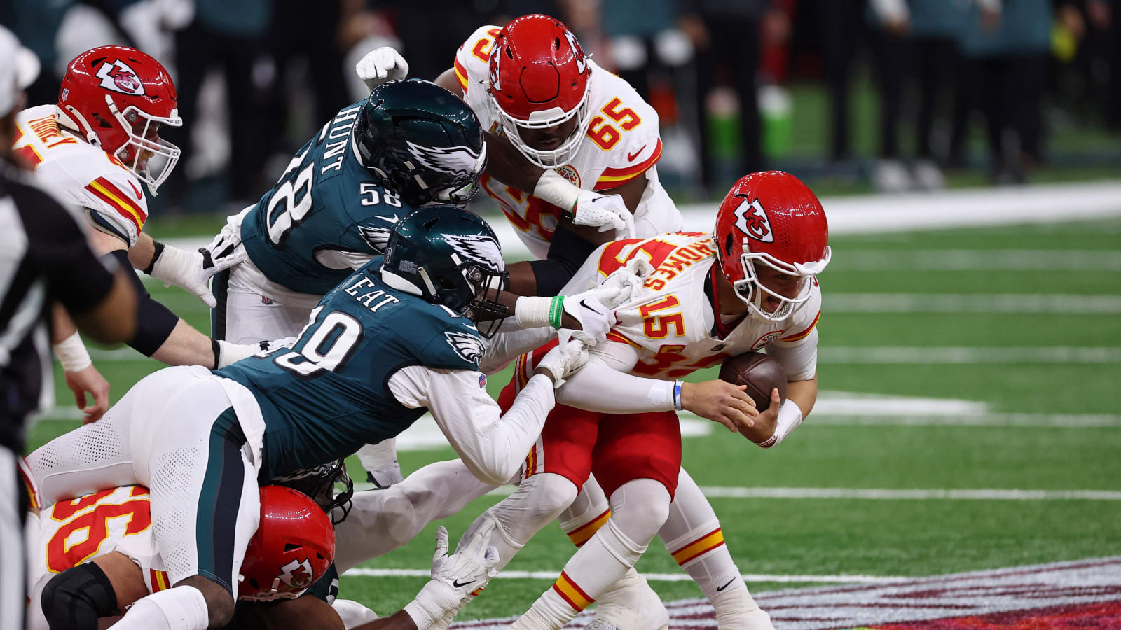 Philadelphia Eagles Linebacker Jalyx Hunt Came Within Inches Of ...