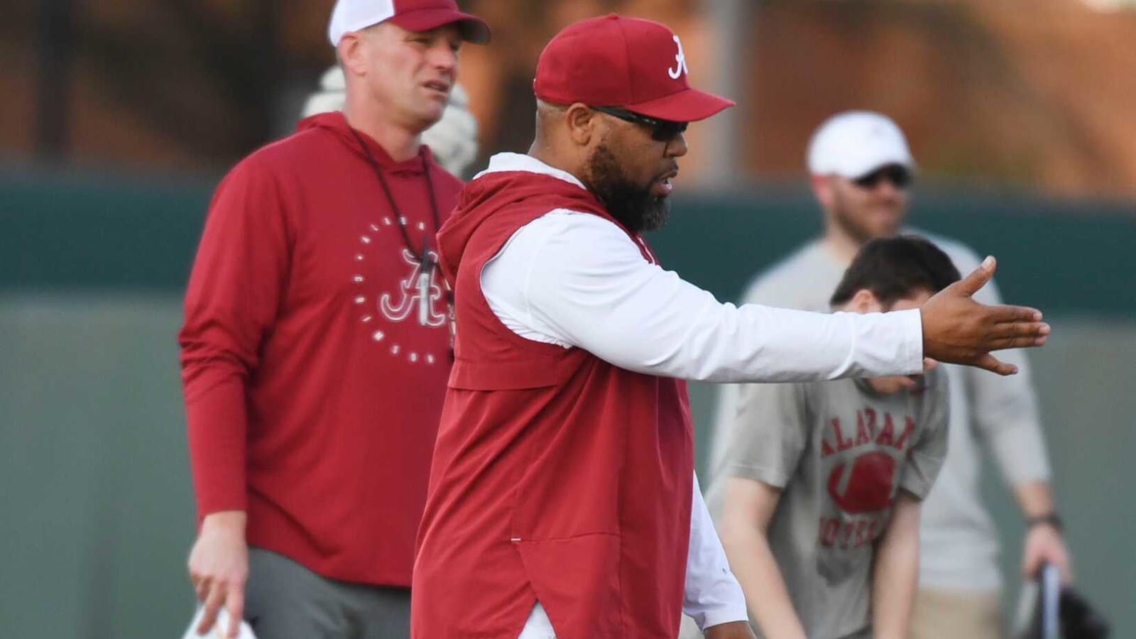 Alabama WR coach JaMarcus Shephard hilariously describes the size of ...