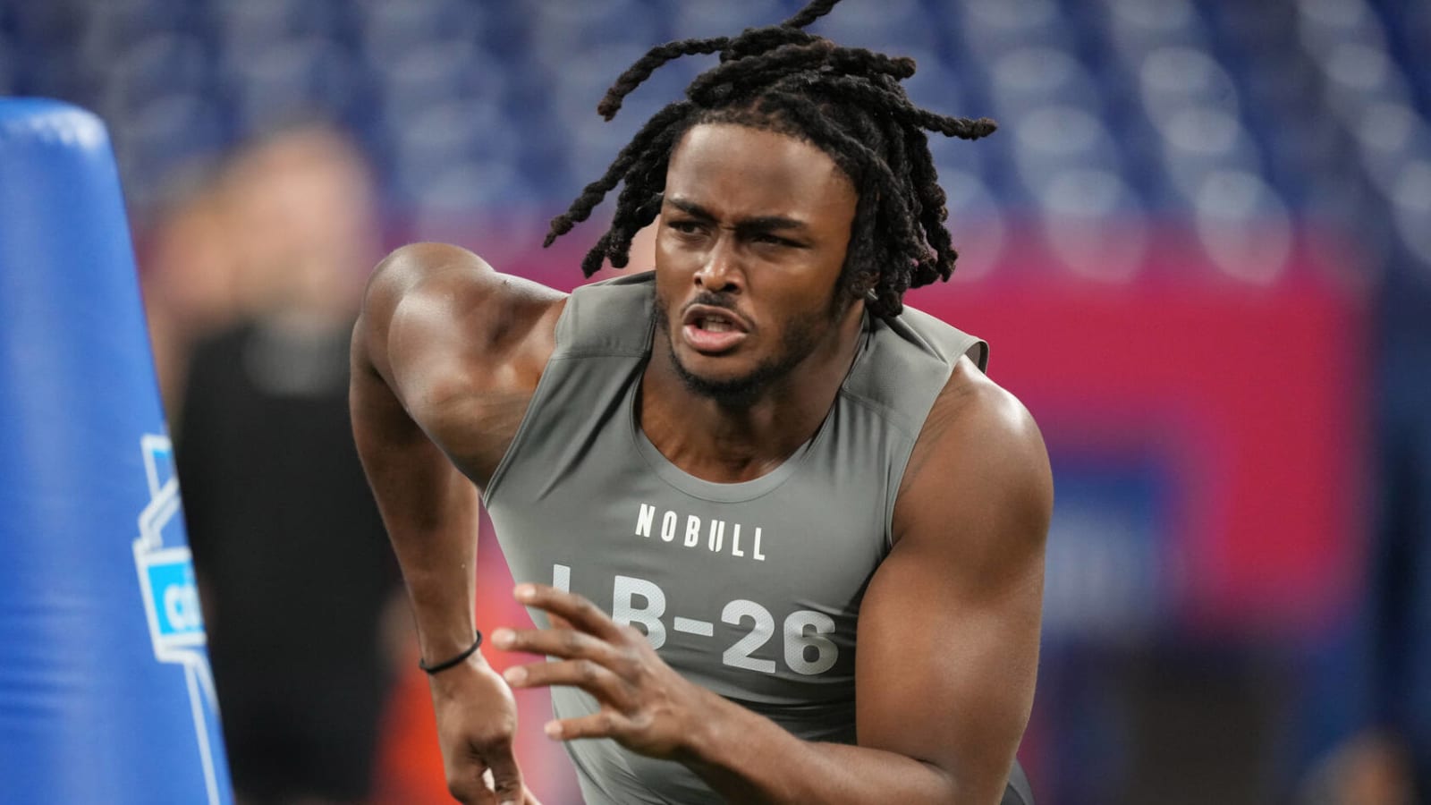 NFL pundit’s 'sources' mock draft has Falcons landing familiar prospect ...