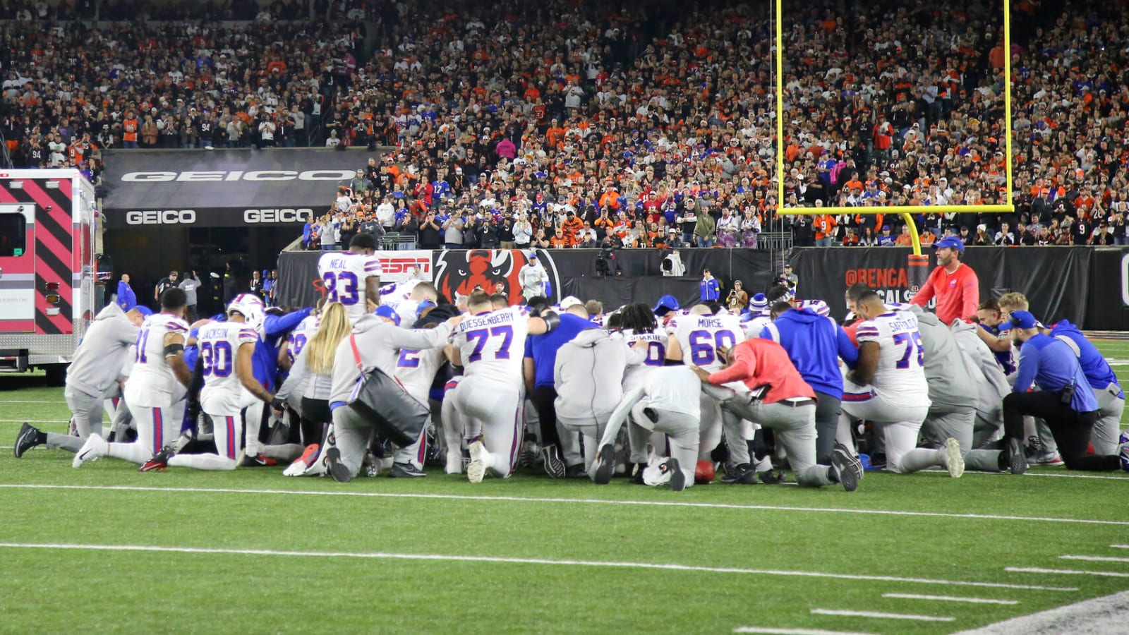 Aaron Rodgers: 'Timeout' is needed after Damar Hamlin incident | Yardbarker