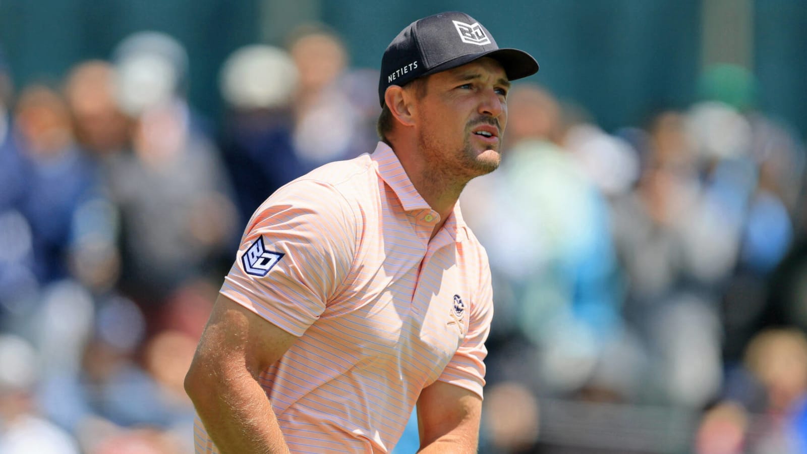 Watch: LIV Golf pro hits fellow competitor with errant tee shot ...