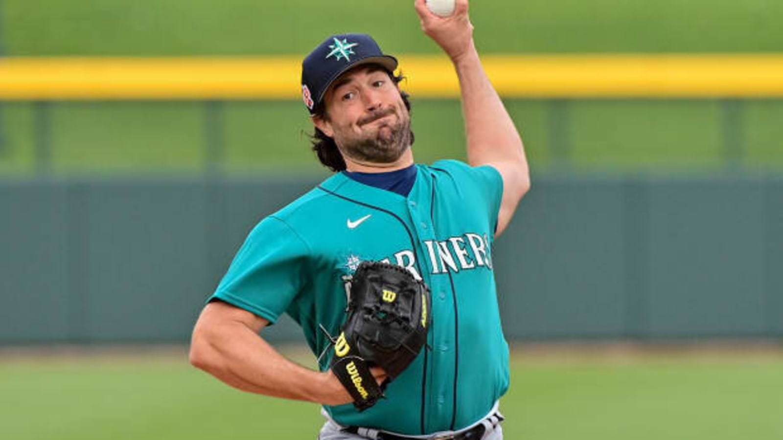 Giants add 2021 Cy Young winner Robbie Ray in trade with Mariners ...