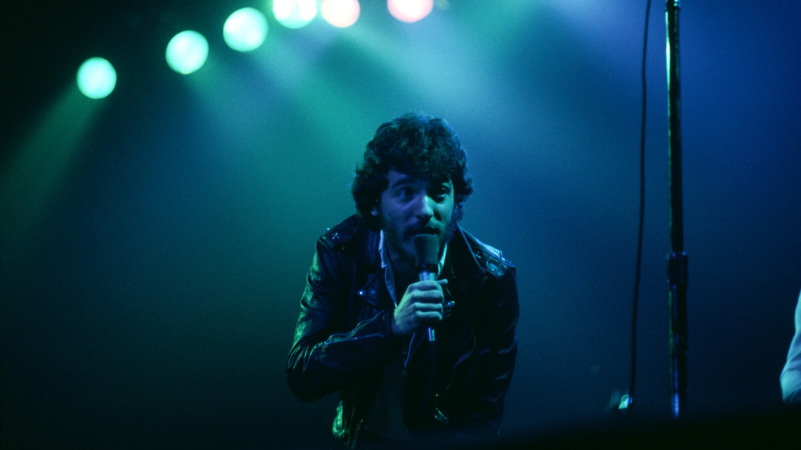 Closing time: Legendary final lyrics from songs | Yardbarker