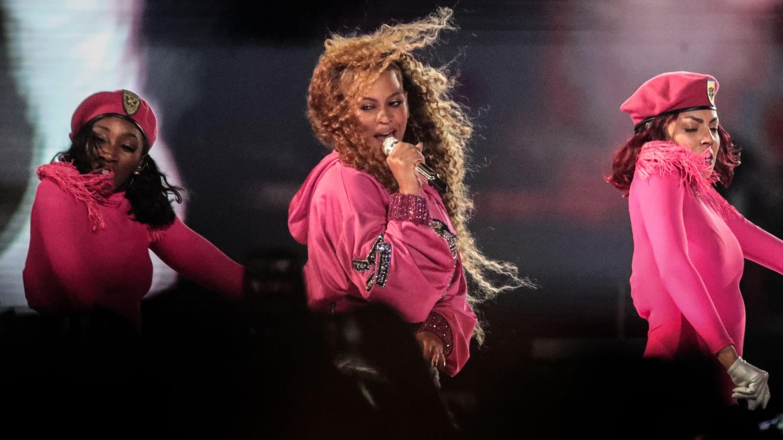 25 classic R&B party anthems | Yardbarker