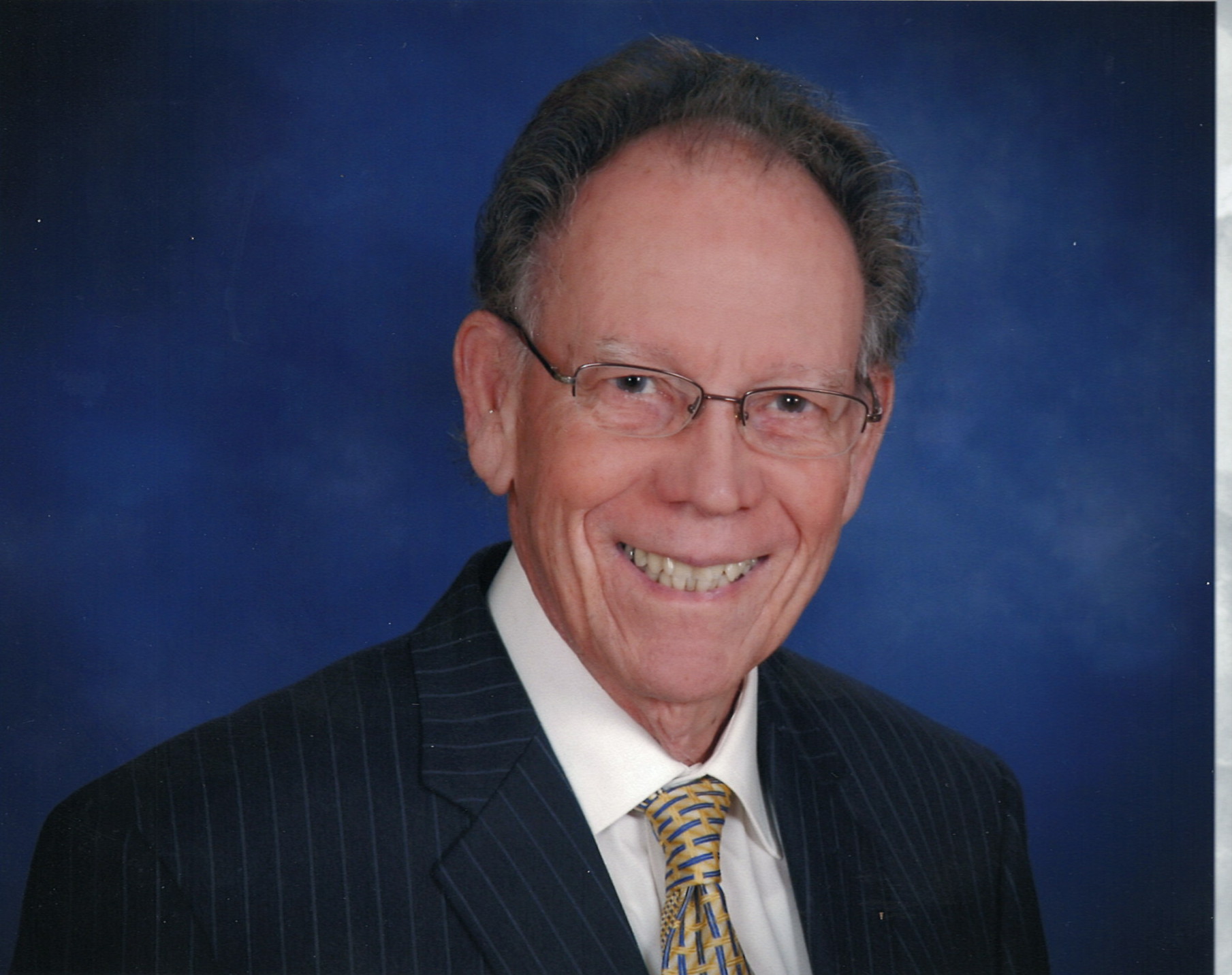 Caleb González, MD, Emeritus Professor, Dies at 91