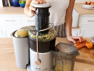 Buy Slow Juicers & Juice Extractors Online | Yuppiechef South Africa