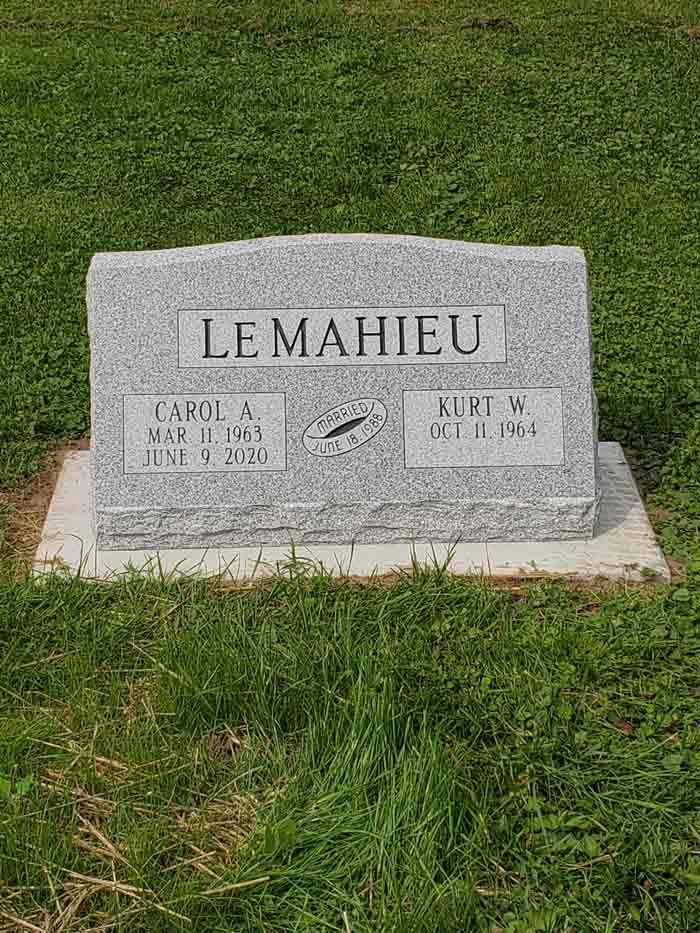 Slant Memorials Gallery | Sheboygan Monument & Stone Works