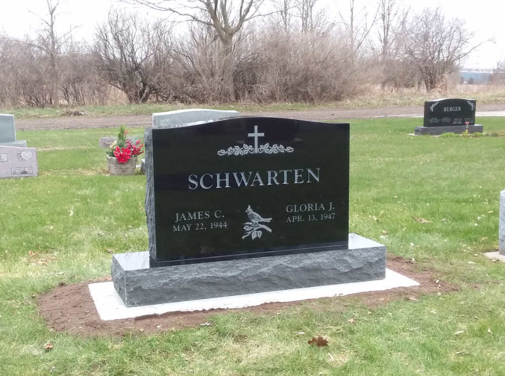 Upright Memorials Gallery | Sheboygan Monument & Stone Works