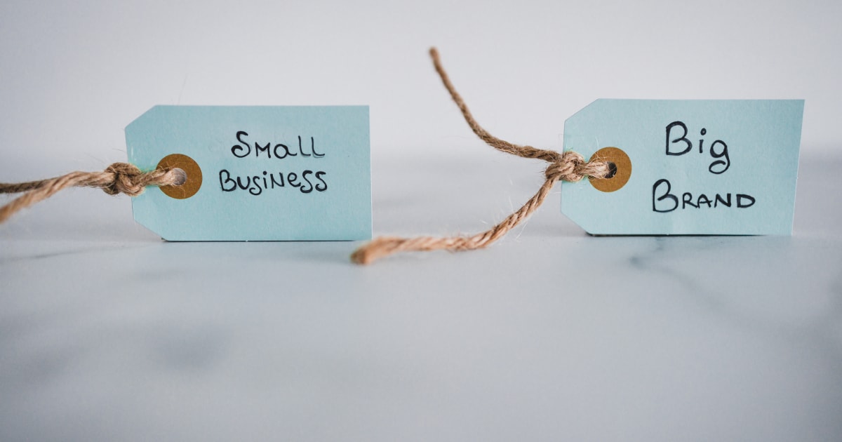 10 Competitive Advantages Small Businesses Have Over Big Companies ...
