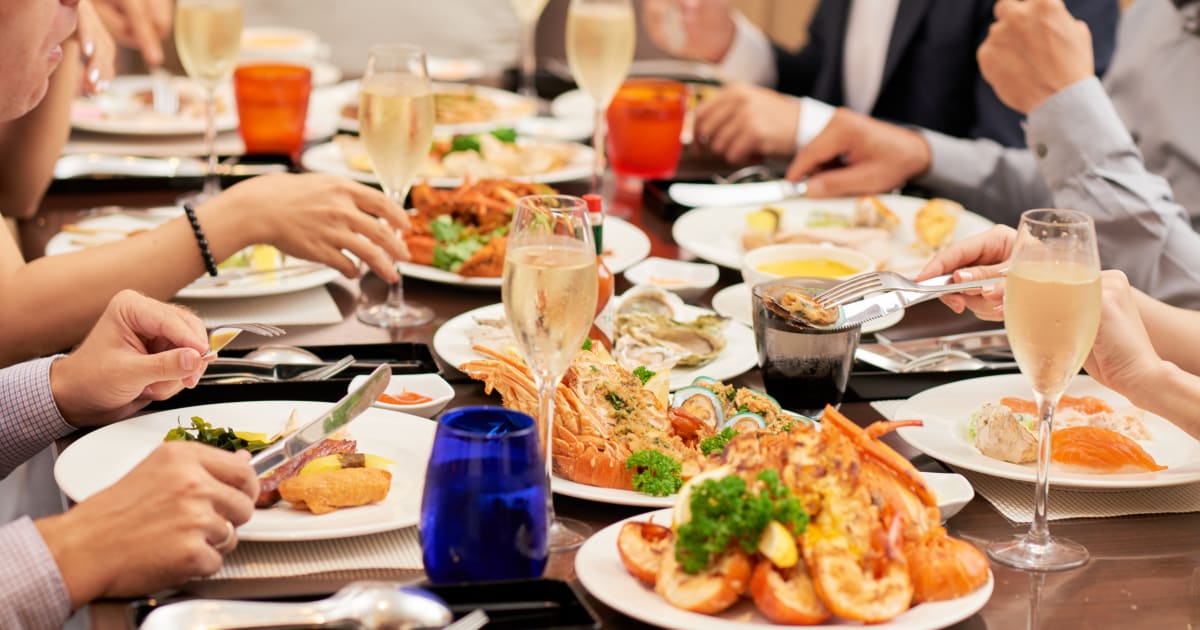 299 Fresh Seafood Restaurant Names | ZenBusiness Inc.