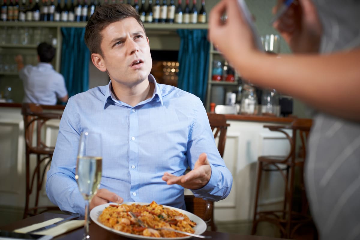 How to Retain Unhappy Restaurant Customers | ZenBusiness Inc