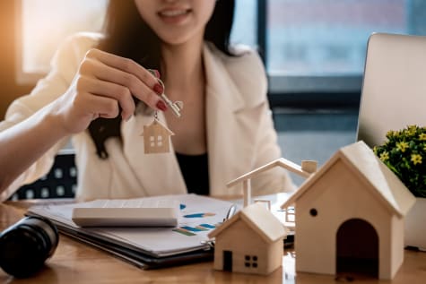 Forming a Real Estate LLC: Pros and Cons | ZenBusiness Inc.