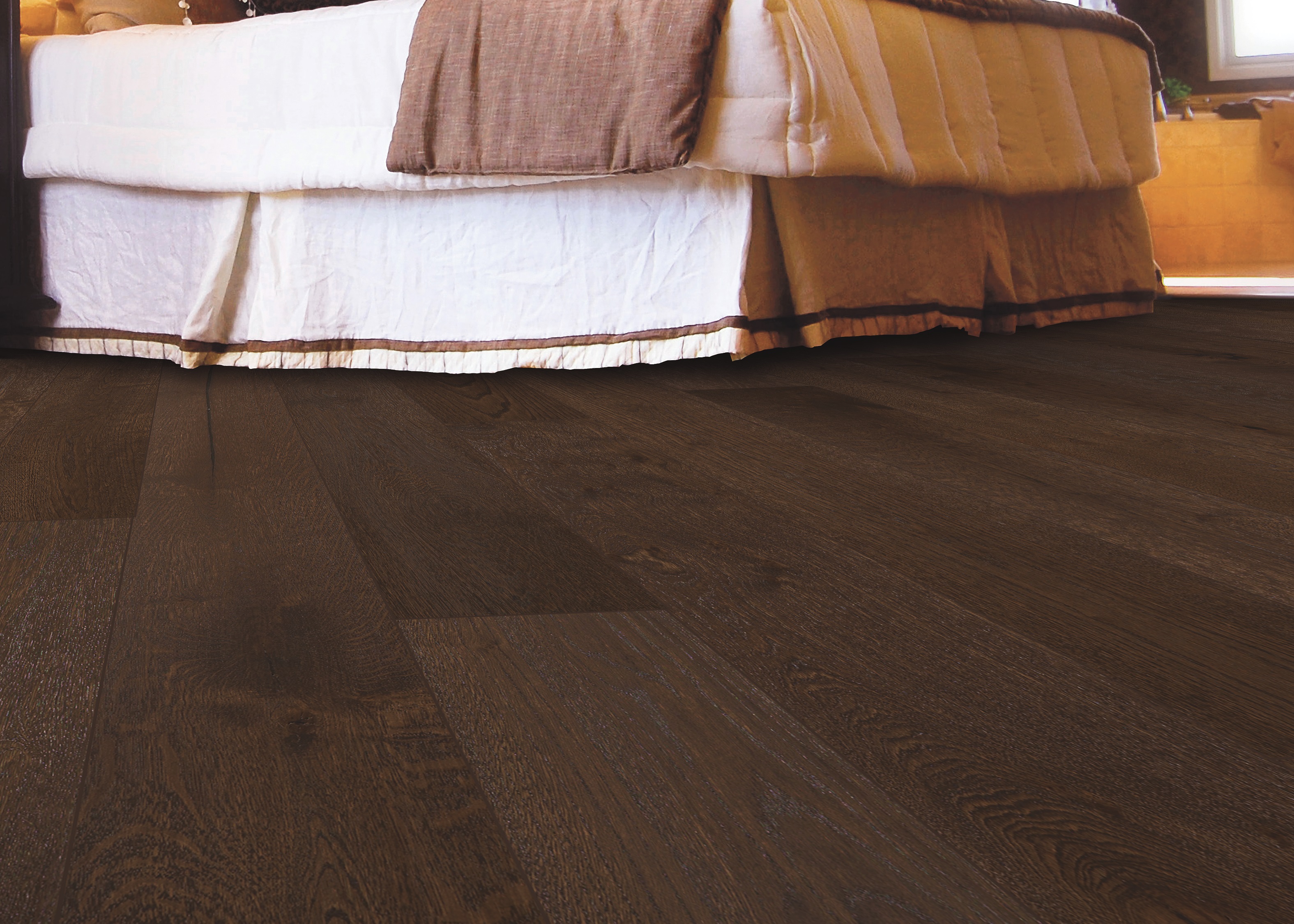 Mohawk - Artiquity - Riverbend Oak from Znet Flooring