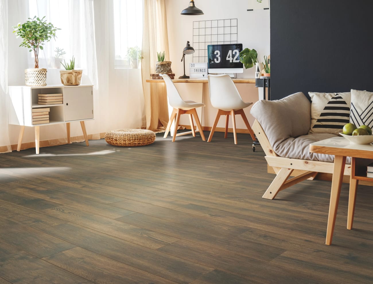 Mohawk RevWood Aged Barrel Oak - Premium Laminate - CDL94-06