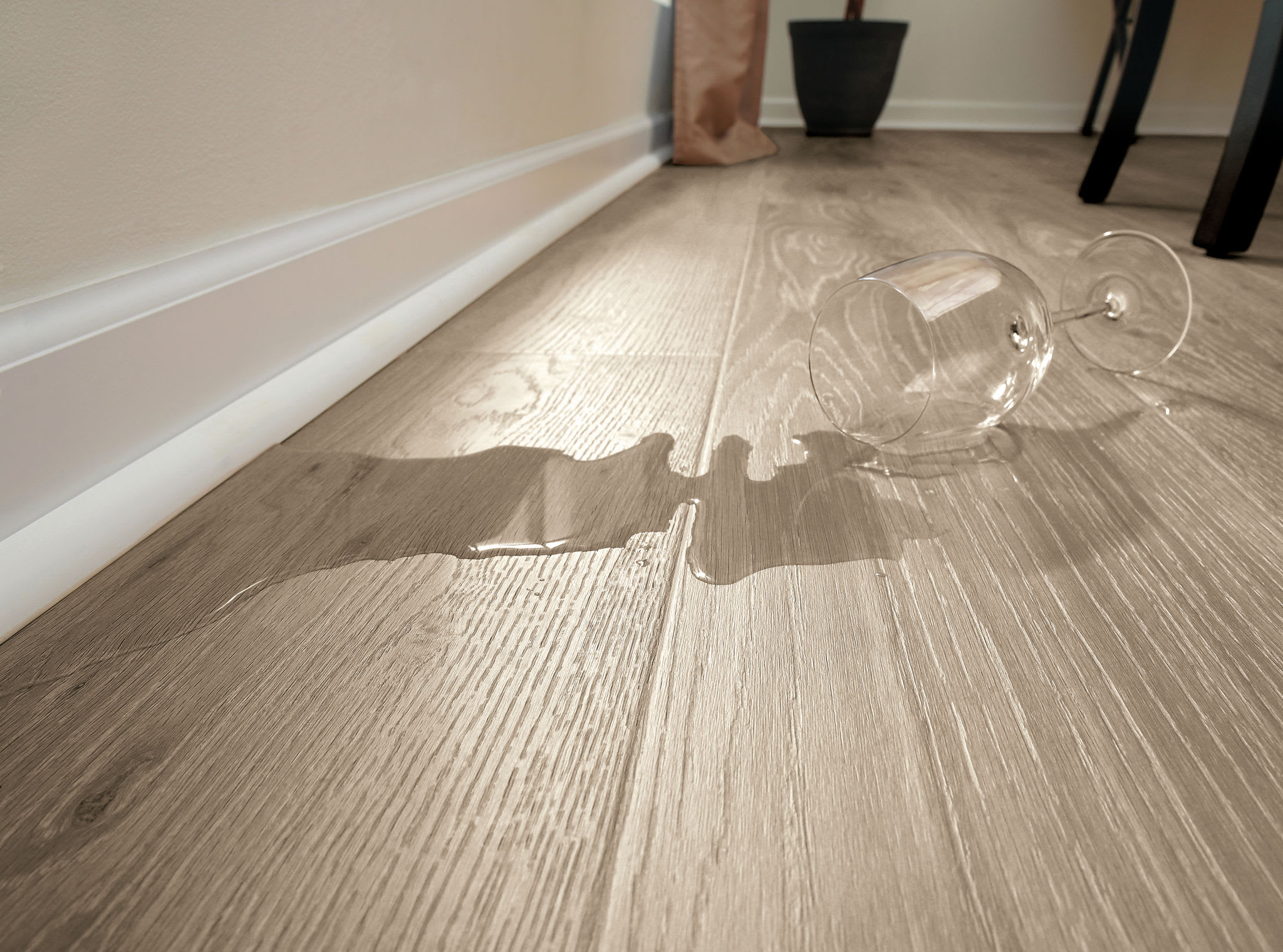 Mohawk RevWood Premier Polished Grey Oak - Premium Laminate